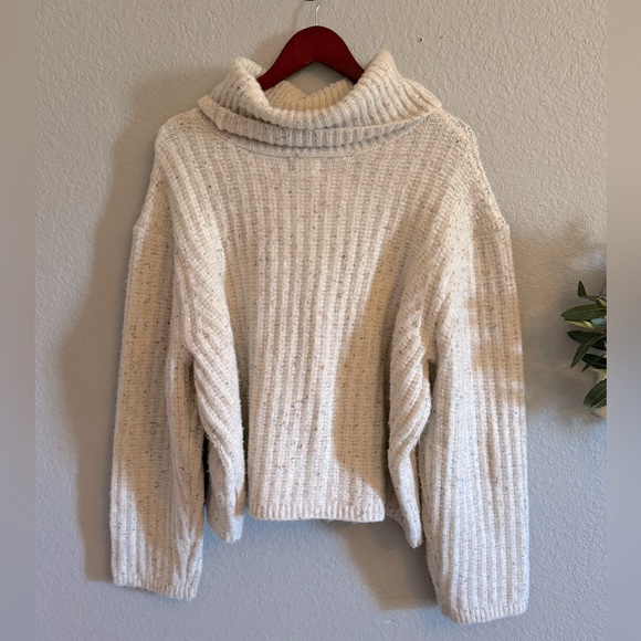 Universal Thread | Sweaters | Universal Thread Comfy Cozy Cowl Neck ...